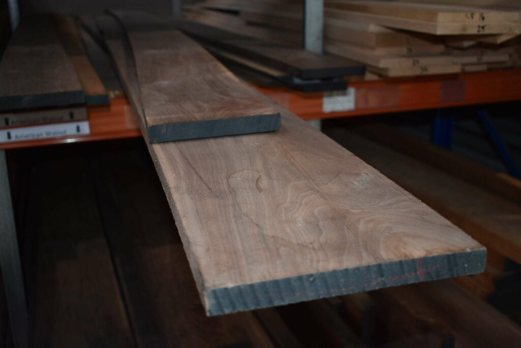 AMERICAN WALNUT - SD Random Lengths 21mm Thick (Various Widths) | Tile ...